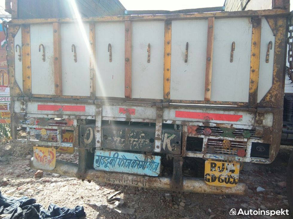 Autoinspekt Vehicle Inspection Report - 2011 TATA LPT 3118 TC 52 MHCV